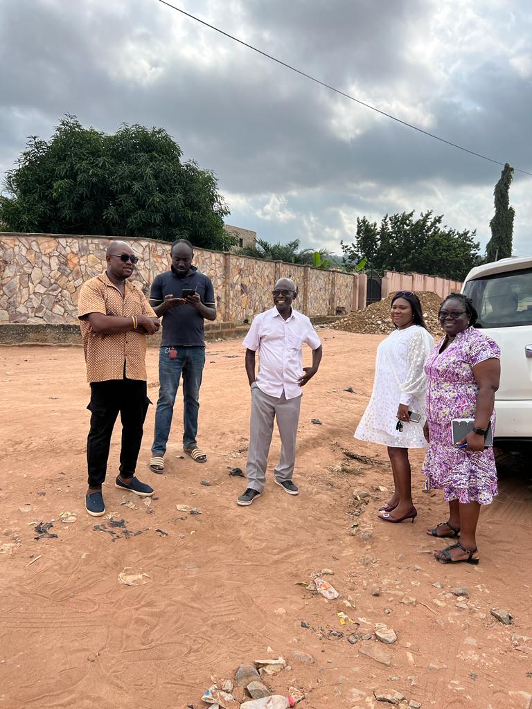 MCE Inspects Ongoing Grading And Shaping Of Teiman Town Roads – LaNMMA